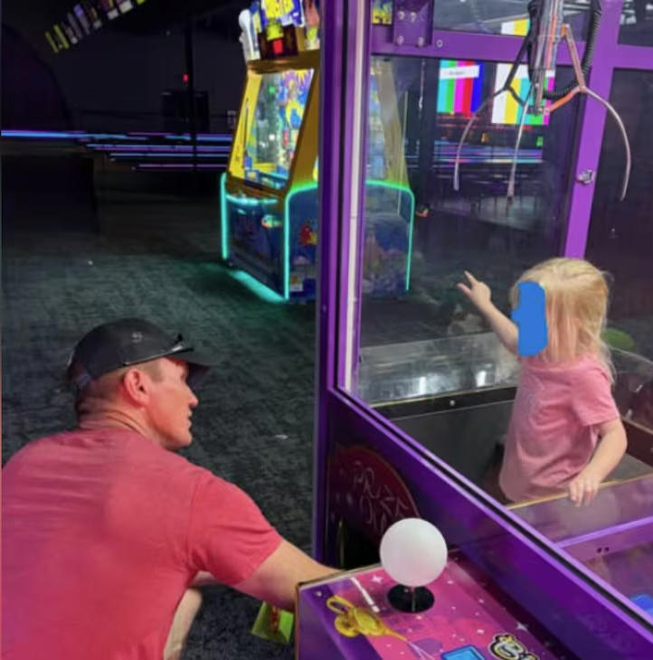 Off-duty cop showcases 'nerves of steel' in rescuing toddler from claw ...