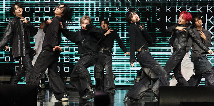 S Korean boy group Xikers
