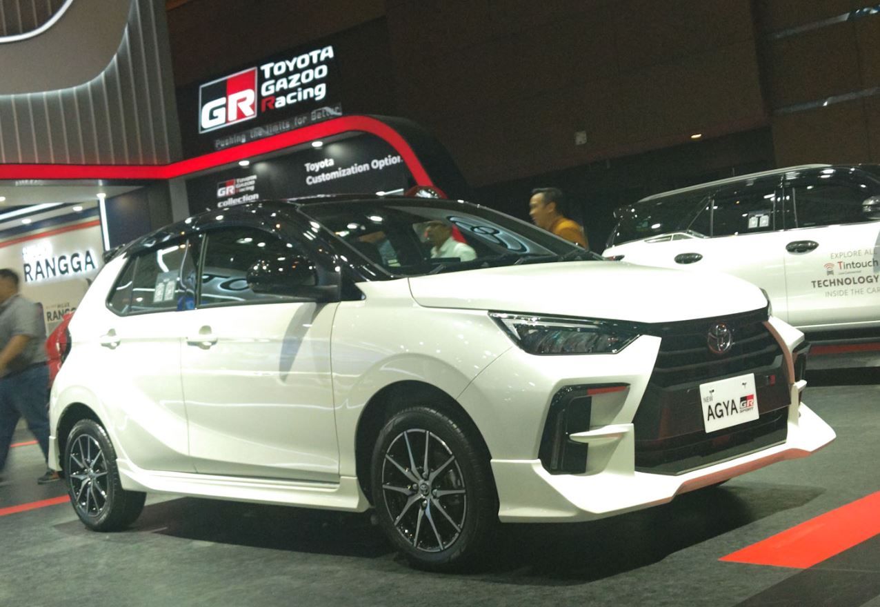 Harga Toyota Agya GR Sport Mei 2026, pilihan mobil compact tampang sporty