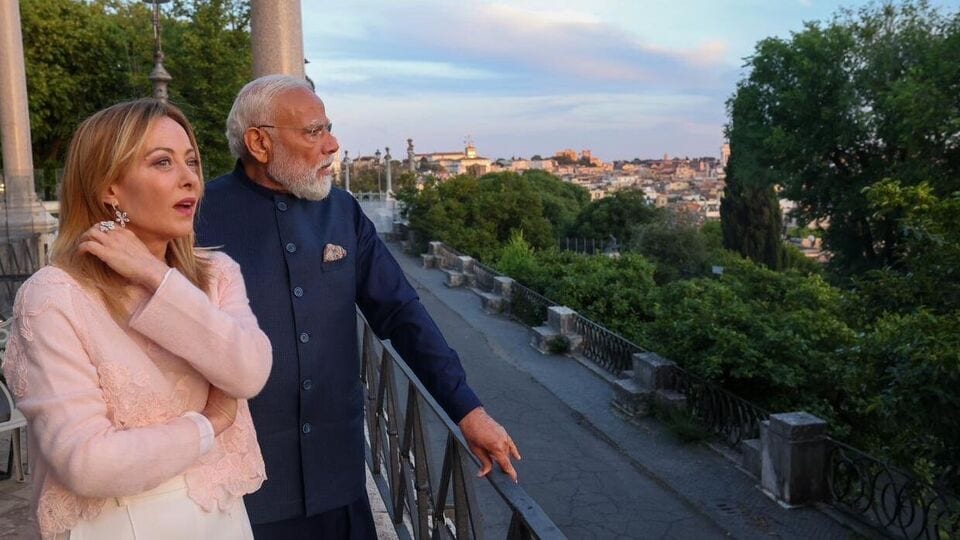 PM Modi, Giorgia Meloni’s Colosseum photos go viral; social media ...