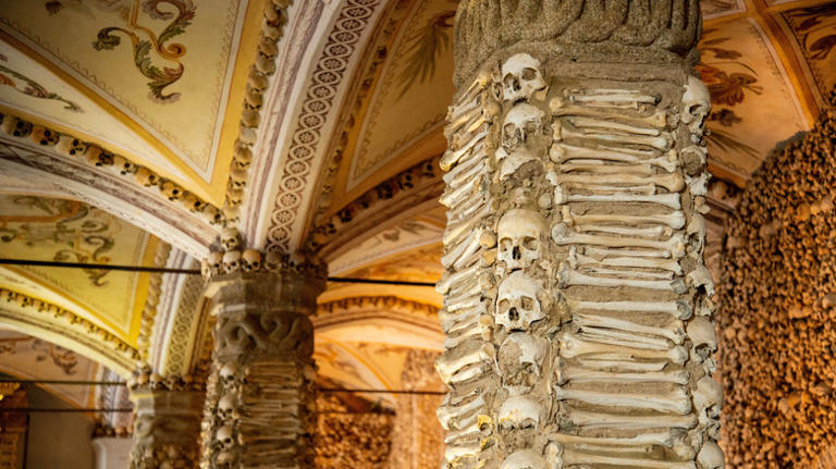 Rick Steves called this must-see Portugal gem a 'proud little town ...