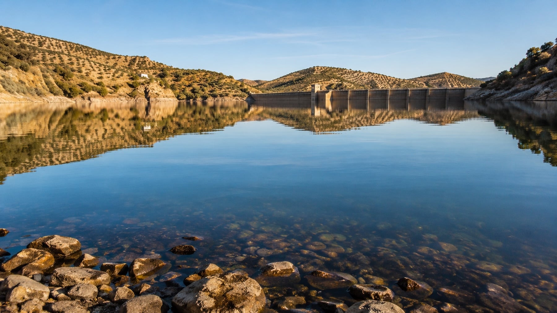 Milagro en la comunidad hidrológica española: el embalse andaluz que ...