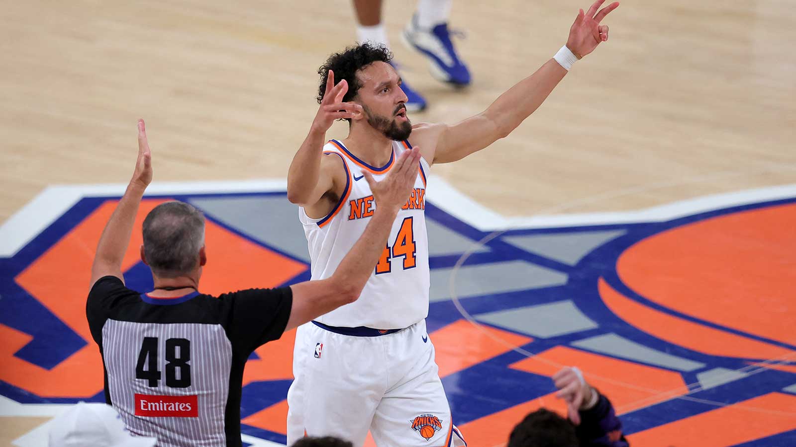 Knicks’ Jalen Brunson, Mike Brown shout out ‘fantastic’ Game 1 hero ...