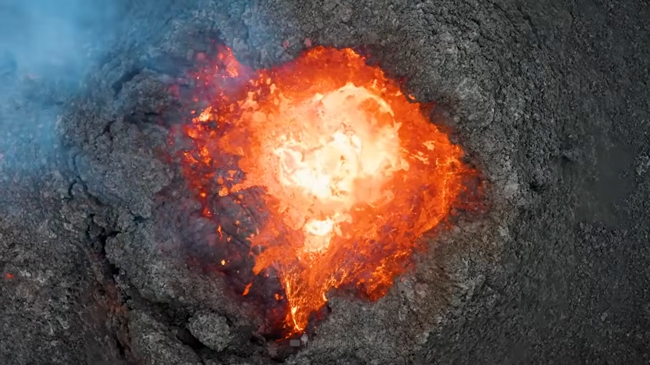 La lava a 1.000°C tocca l’acqua - poi un intero villaggio sparisce