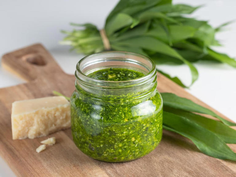 Dringender Rückruf: Gefährliche Kunststoffteile in Bio-Pesto gefunden