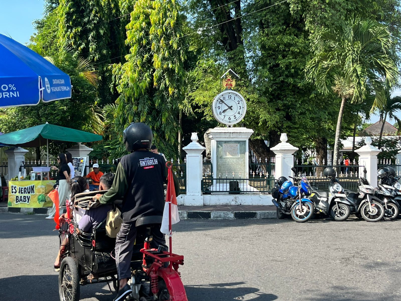 Fakta sejarah jam Rotowijayan, tetap kokoh berdiri hingga kini dan ...