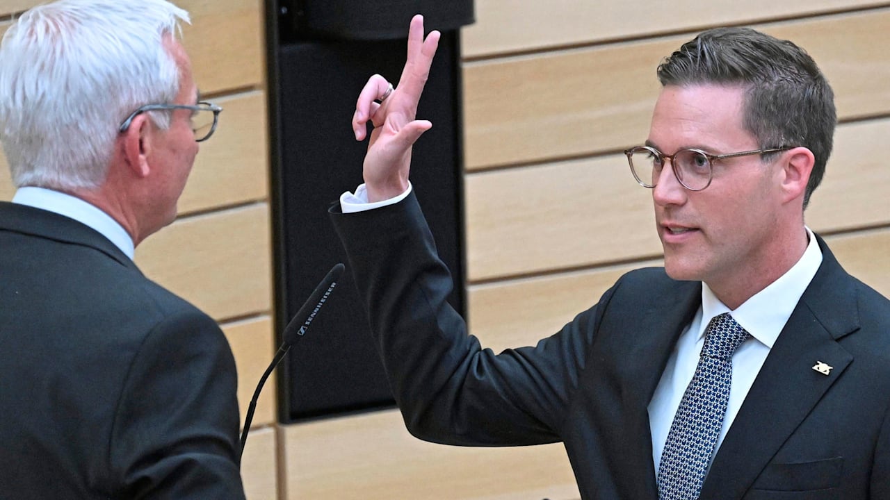 Baden-Württemberg - Landtagspräsident pfeift „Herrn Minister Hagel ...