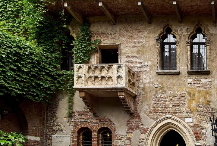 25 real-world locations that inspired iconic books