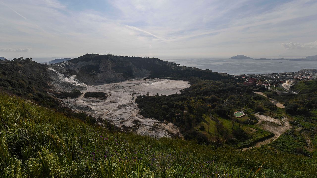 Italy volcano is speeding toward a transition