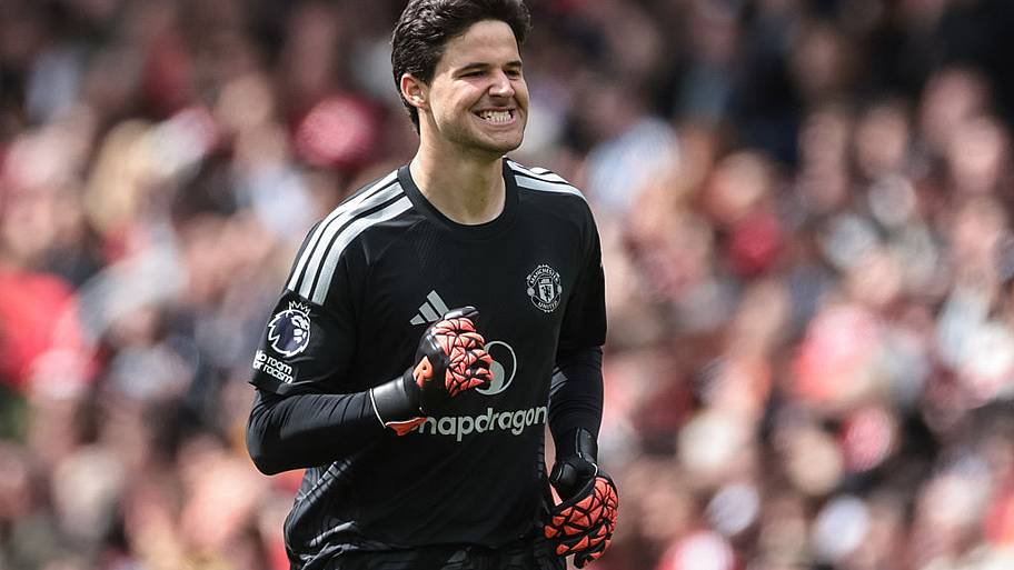 Why Man Utd signed Senne Lammens over Emiliano Martinez