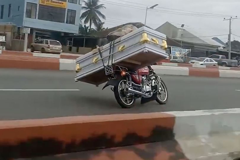 Man straps coffin on motorbike and swerves down motorway in tribute for ...
