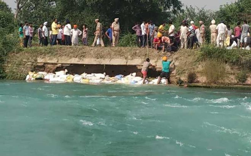 26 years after it plunged into Bhakra, van recovered in Punjab's ...