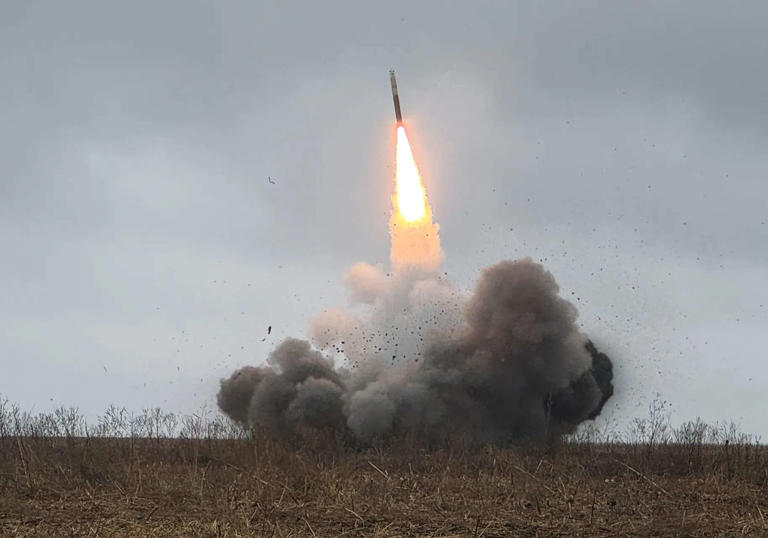 US test fires mobile rocket system near Mount Fuji in rapid 'shoot and ...