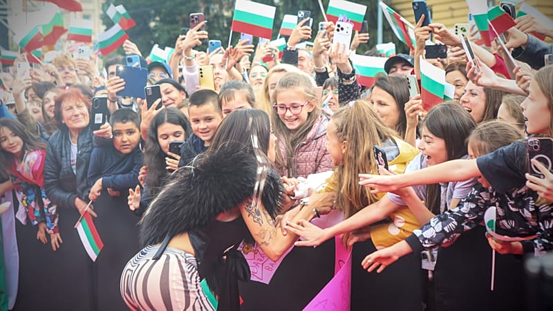 Bulgária: Dara transforma Sofia numa festa 'Bangaranga'
