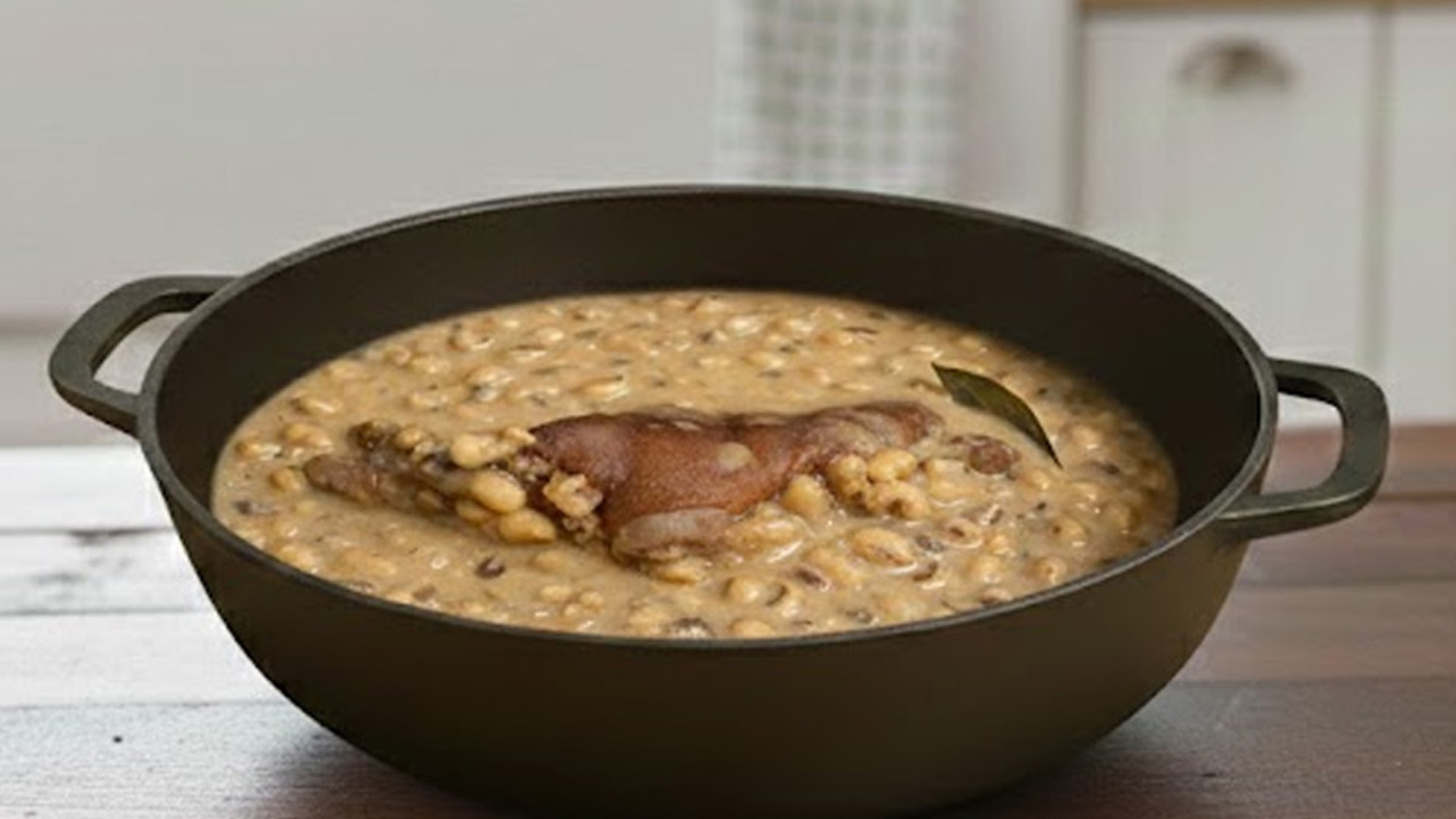 How to make southern black-eyed peas with ham hock