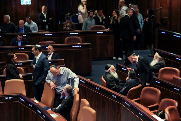 Israel takes step toward snap election as Knesset votes to dissolve
