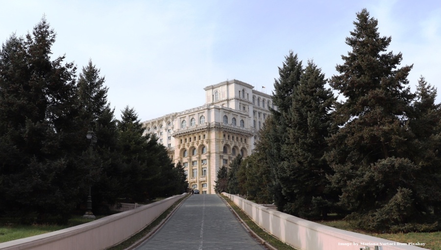 Fitch expects Romania to limit macroeconomic damage from political crisis