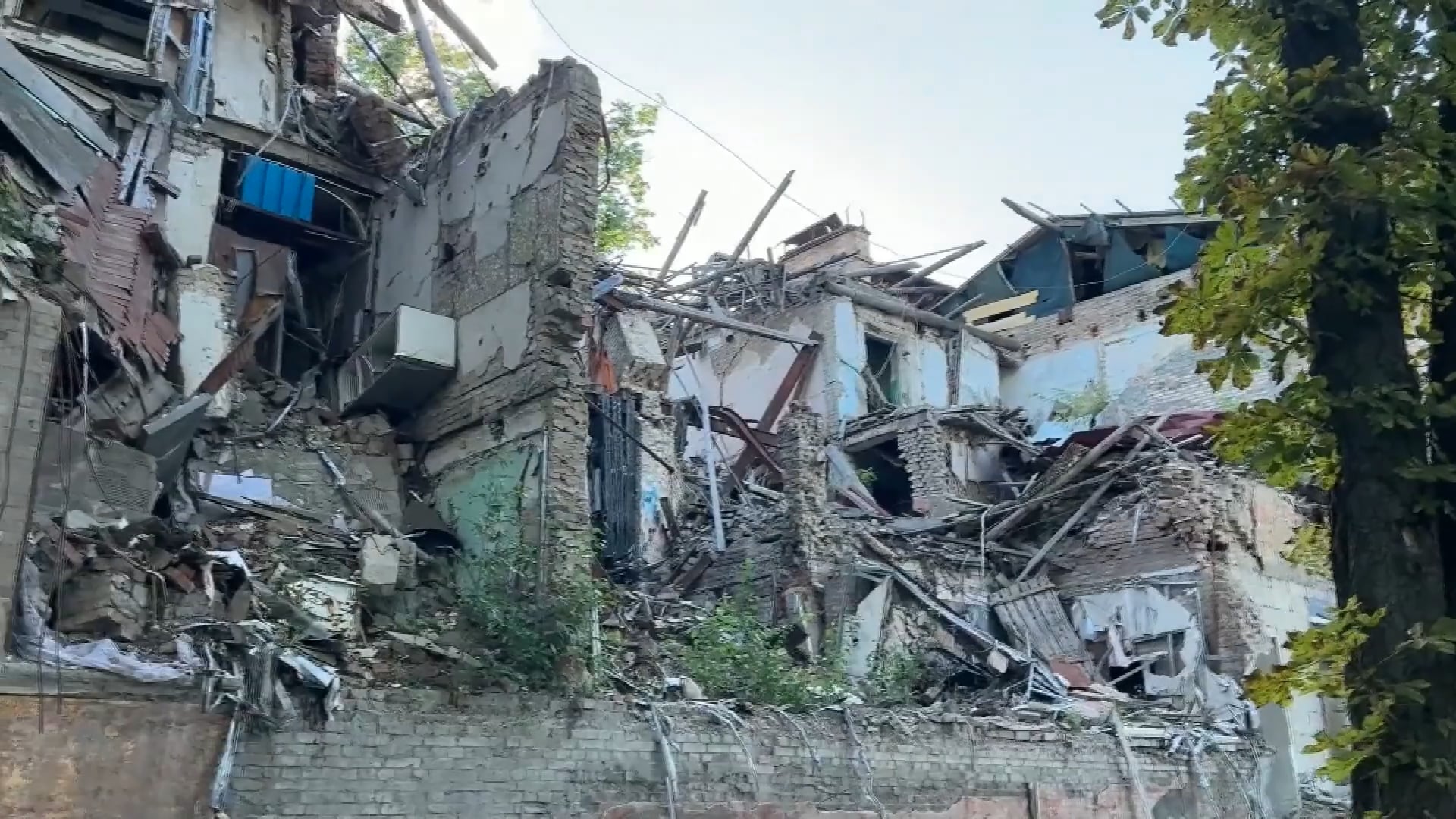 Kramatorsk, Ukraine: Drone views of a city devastated by war - Worldwide