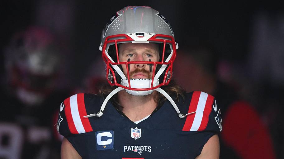 Patriots' Brenden Schooler speaks his mind about turf vs. grass fields