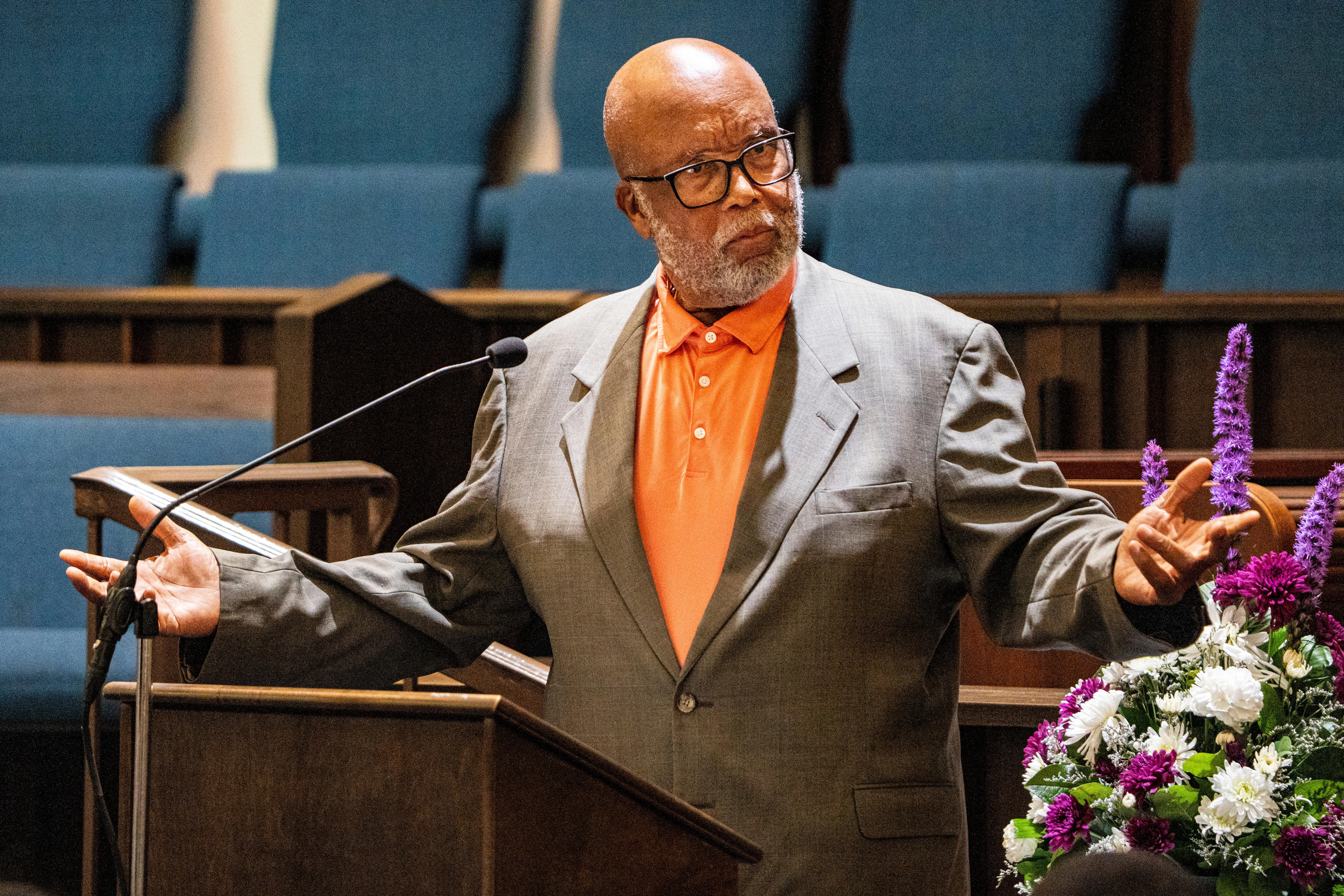 Congressman Bennie Thompson talks redistricting at Jackson town hall