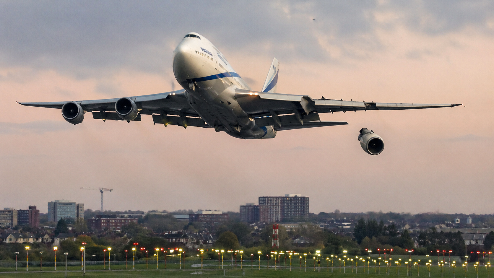 Two Boeing 747 engines torn off moments after takeoff