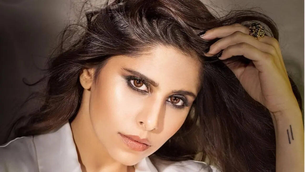 Sai Tamhankar says her crush on Aamir Khan manifested into 'Ghajini ...