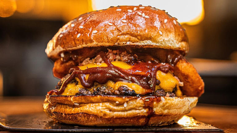 How to give burgers a crispy, caramelized crust without burning or ...