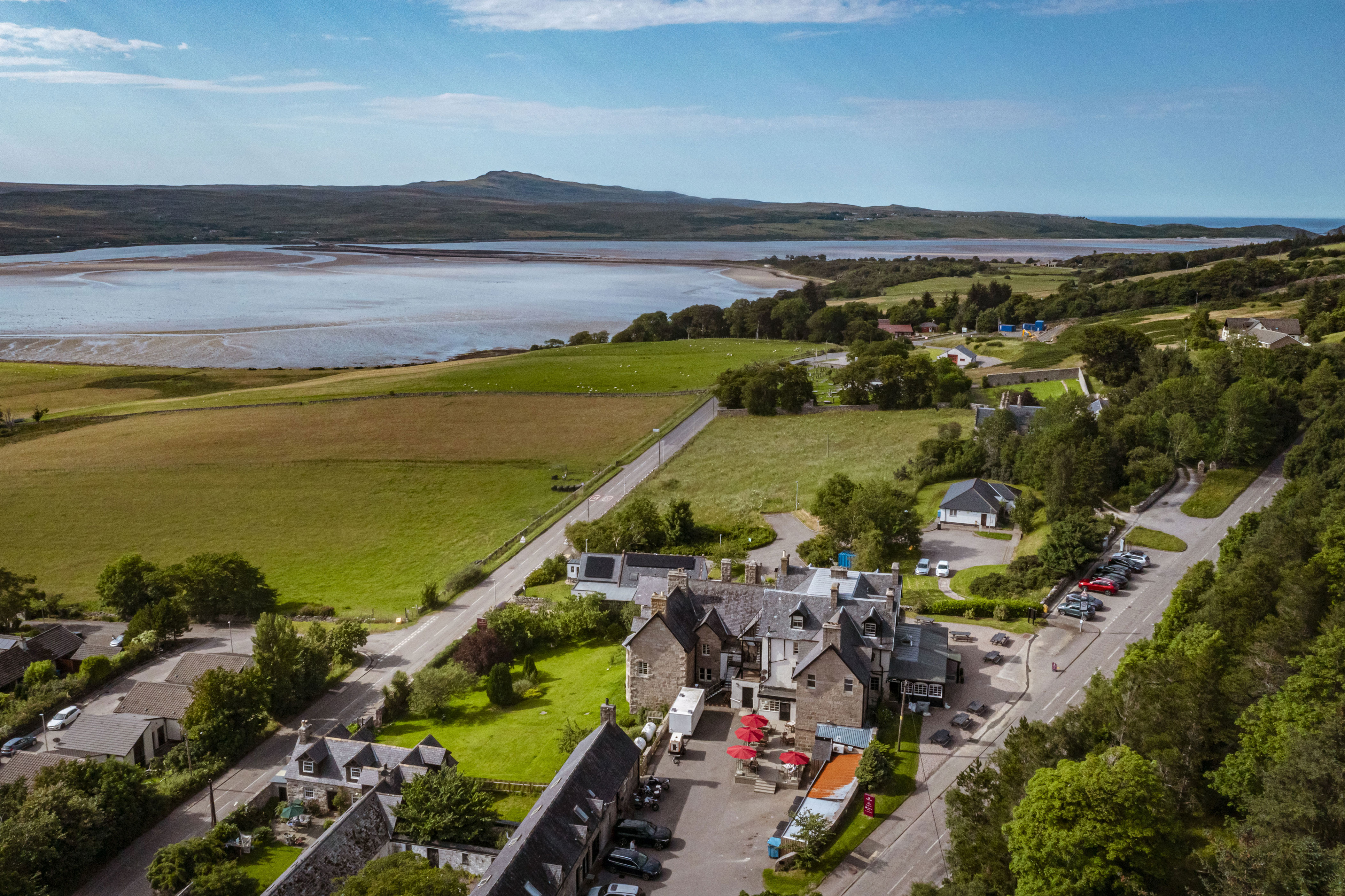 Historic Highlands pub with stunning loch and castle views reopens on ...