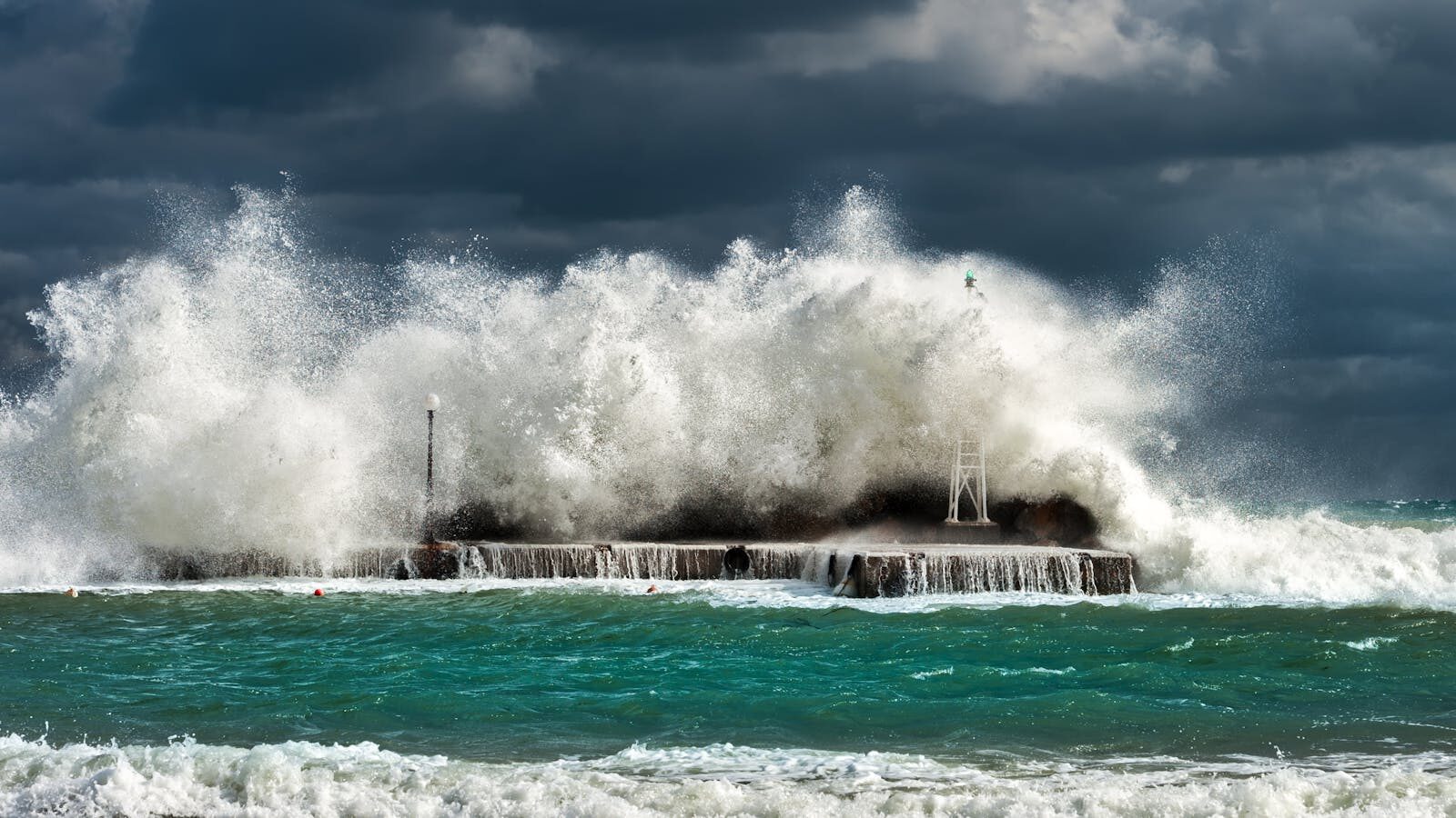 These counties with high hurricane risk are growing in population