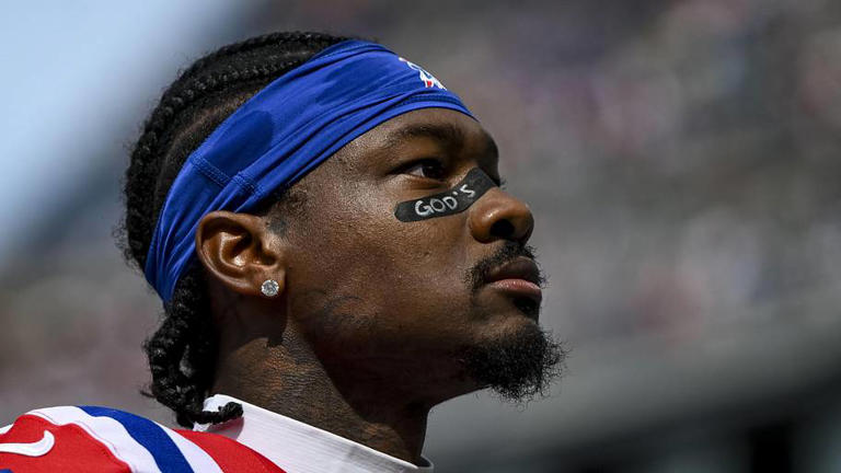 Commanders risk watching Stefon Diggs slip away after Chiefs concern