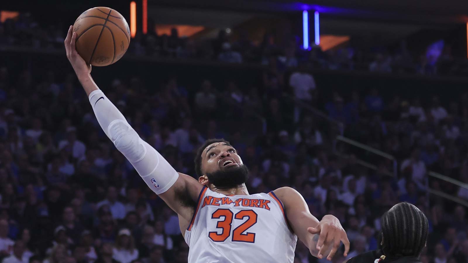 Knicks star Karl-Anthony Towns 'honored' to play in front of fans at MSG