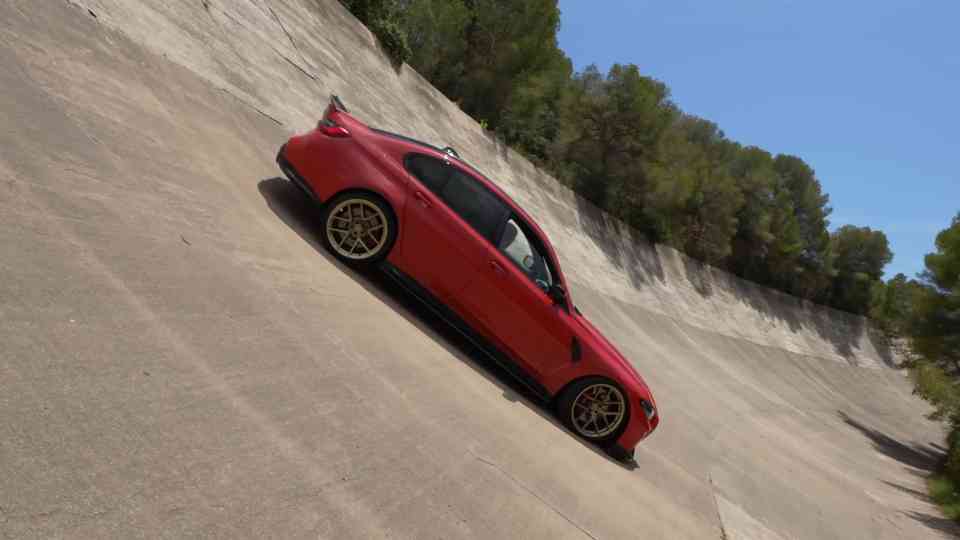 We took a damaged car onto a road that kills drivers