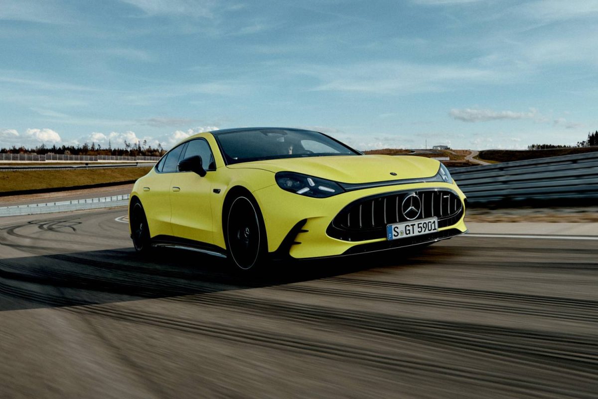 Mercedes-AMG GT coupé 4, i prezzi della supercar elettrica da 300 km/h