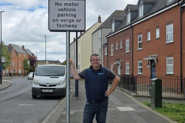 Parking ban on pavements introduced on these Swindon streets