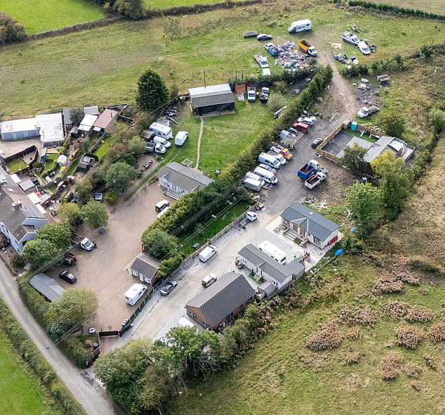 Inside teen bride Venezuela Fury's new home - a static caravan