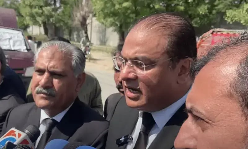 Imran Khan's lawyer Barrister Salman Safdar seeks delay over eye ...