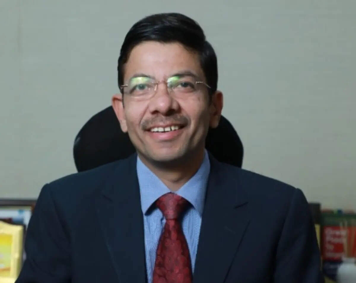 Rupee under pressure; crude oil, bond yields and dollar strength create ...