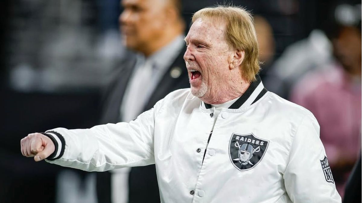 Las Vegas Raiders owner Mark Davis continues chipping away at his own stake