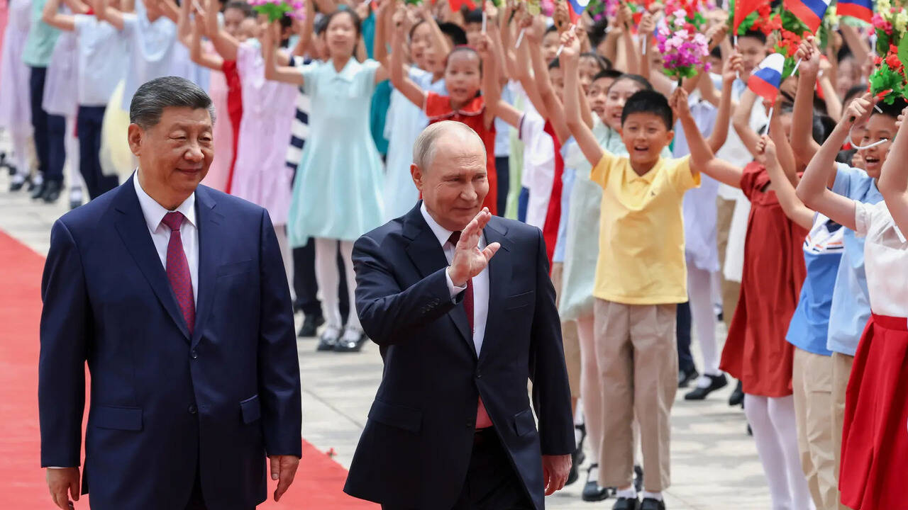 Putin and Xi strengthen ties and energy cooperation in Beijing meeting