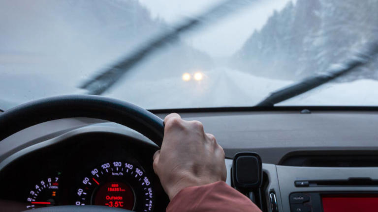 Winter storm warning: Up to 15 inches of snow hits western mountain ...