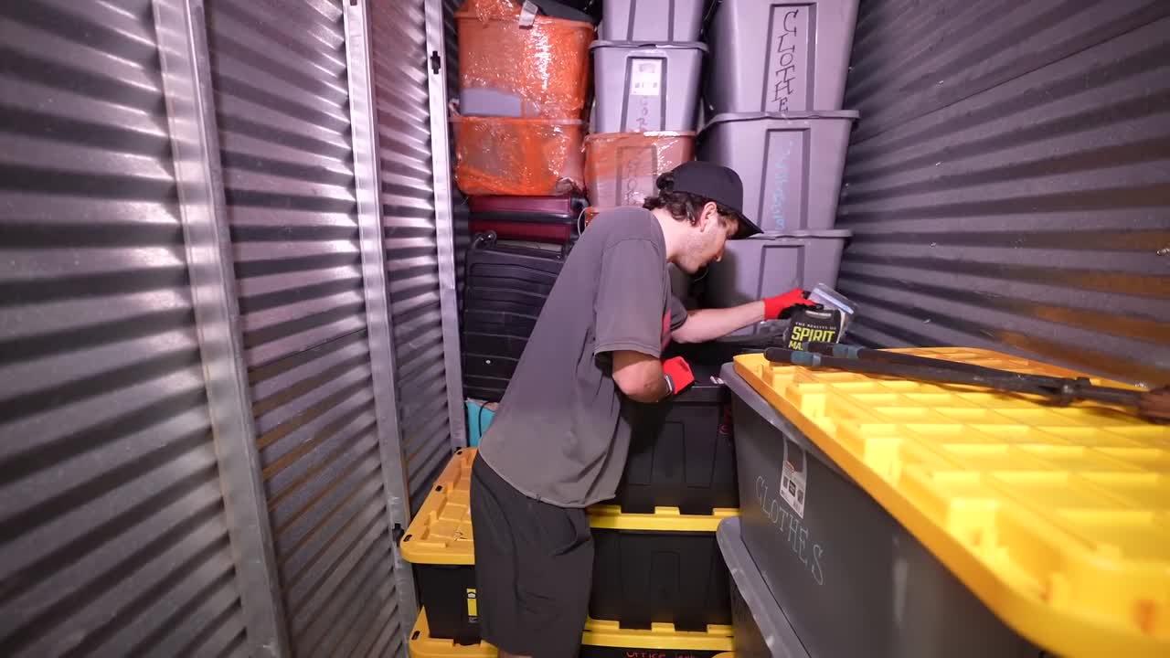 A low-cost abandoned storage gamble paid off with tech, clothes and pop ...