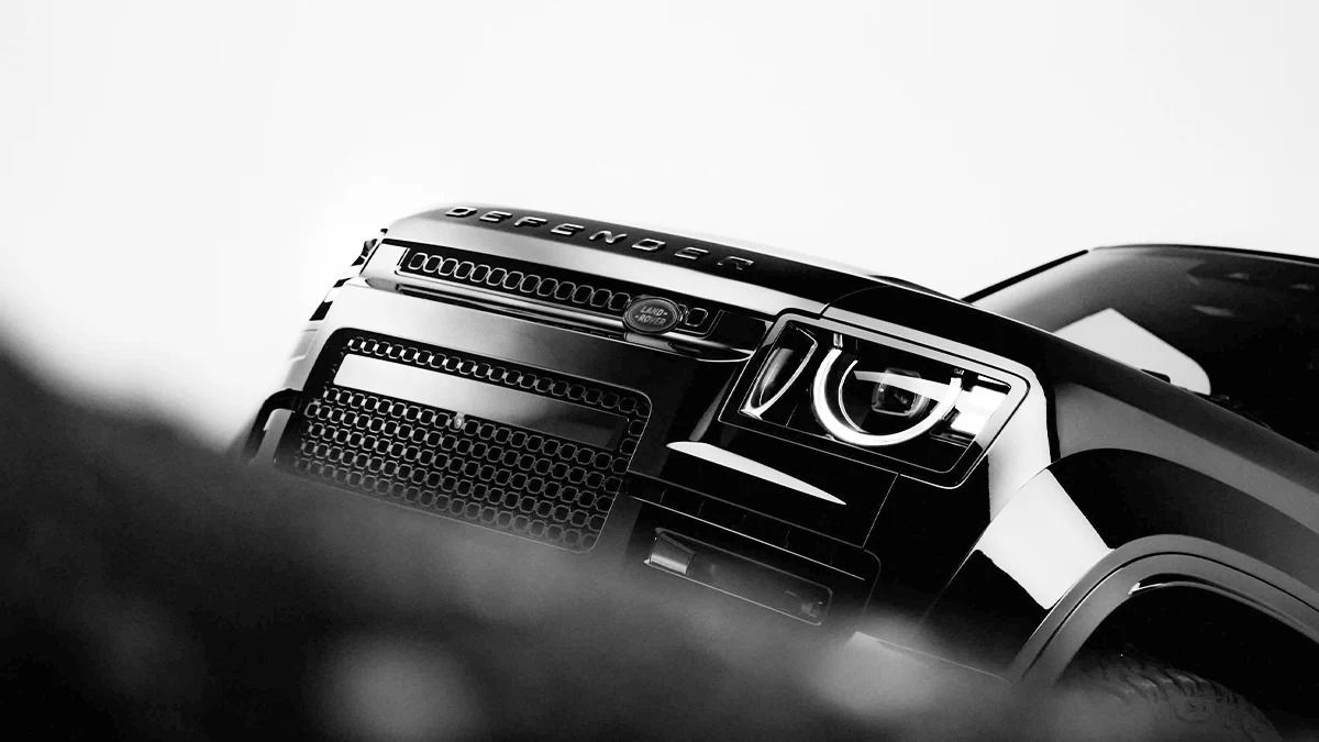 635 HP, 4.4L twin-turbo V8, 553 lb-ft, 6D dynamics suspension: The ...