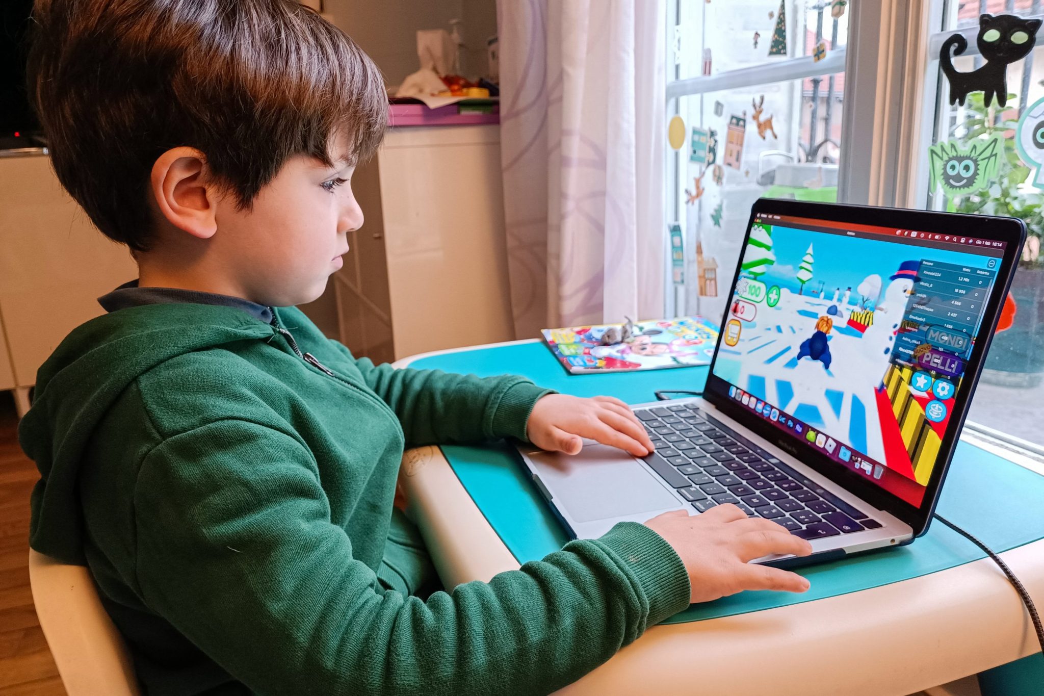 Exclusive: Advocacy groups file complaint against Roblox, alleging its ...