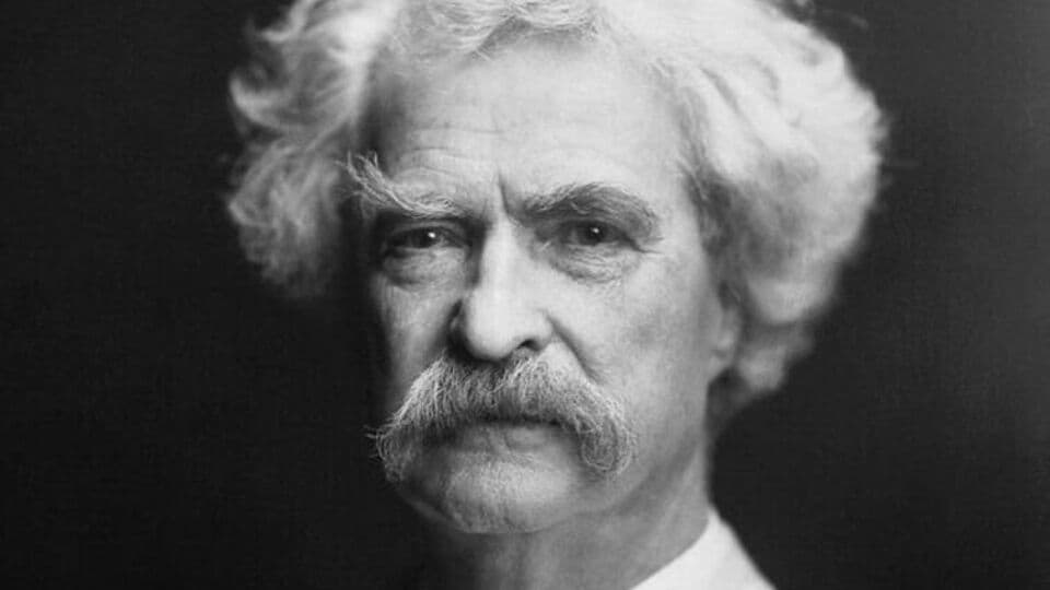 Quote of the day by Mark Twain: 'Never regret anything that made you smile'
