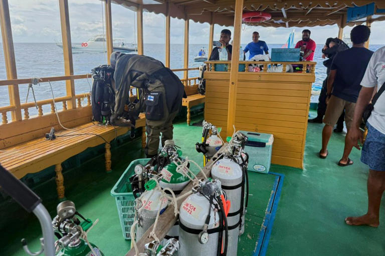 Last two bodies of Italian tourists trapped in Maldives 'shark cave ...