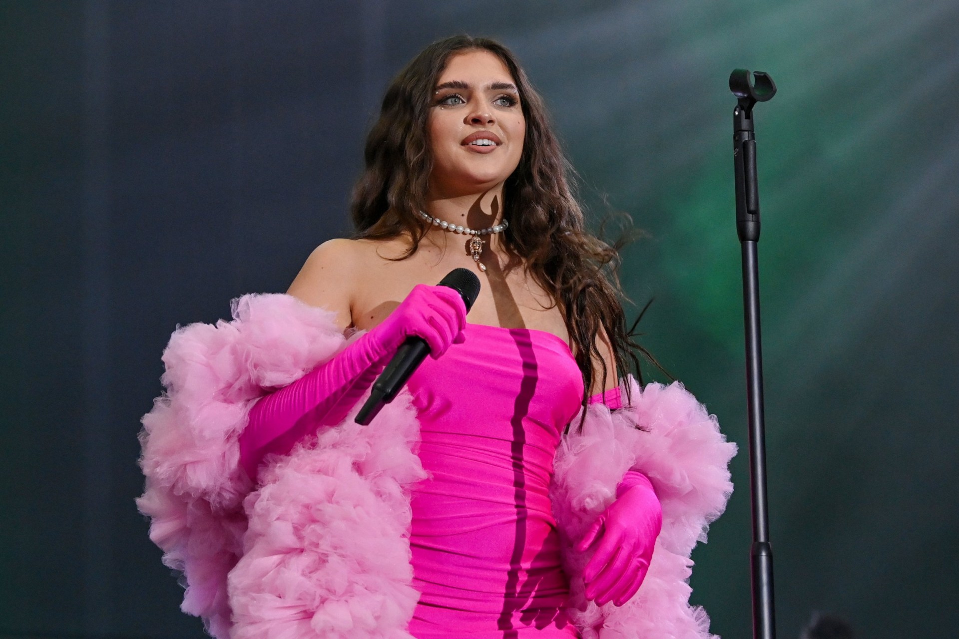 Eurovision star Mae Muller says she’s on the verge of quitting music ...