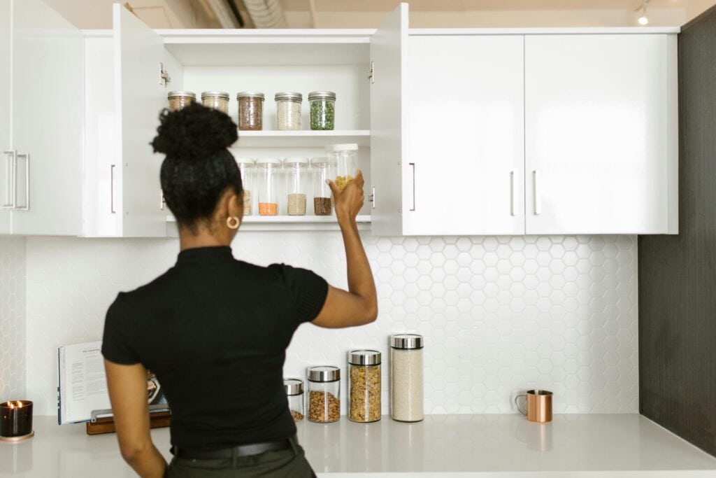 10 pantry habits that keep us from wasting $300 a year