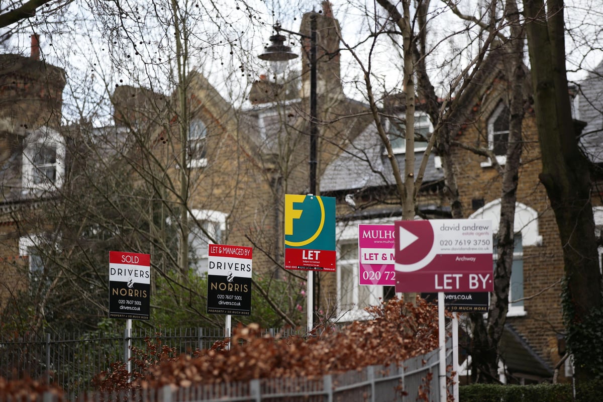 UK house prices stall in March amid interest rate uncertainty