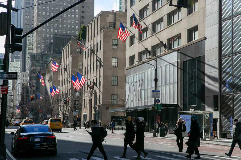 Woman dies after falling into open manhole in Midtown Manhattan