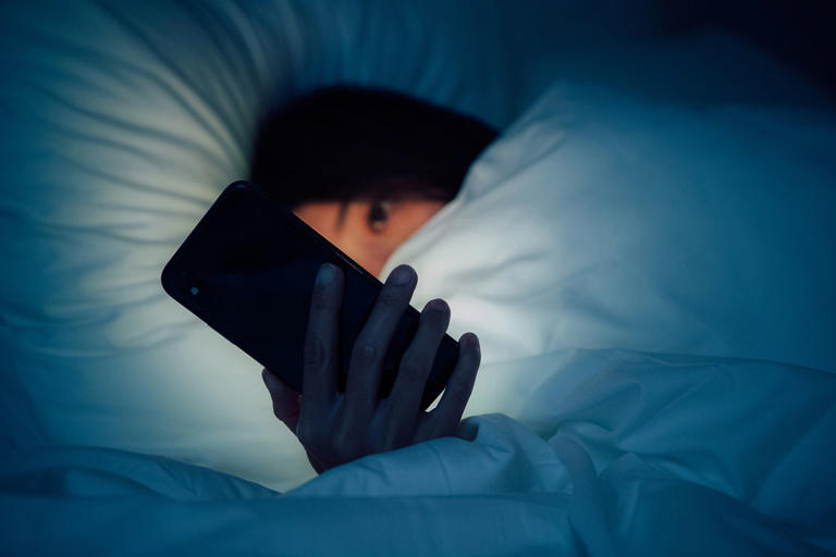 More than half of US teens are losing critical sleep due to smartphone ...